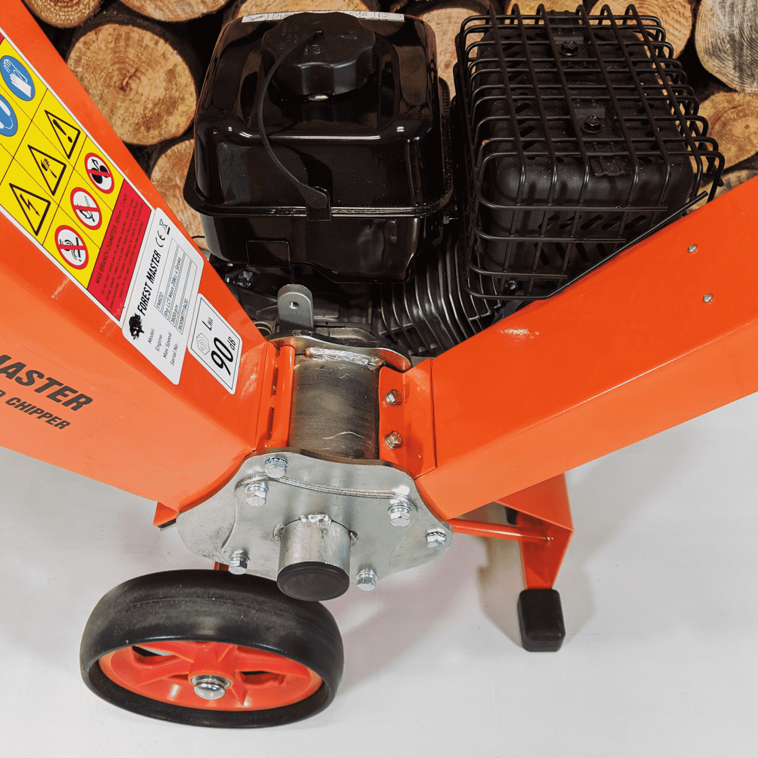 Forest Master Petrol Wood Chipper 6HP Compact FM6DD | Arrows-UK